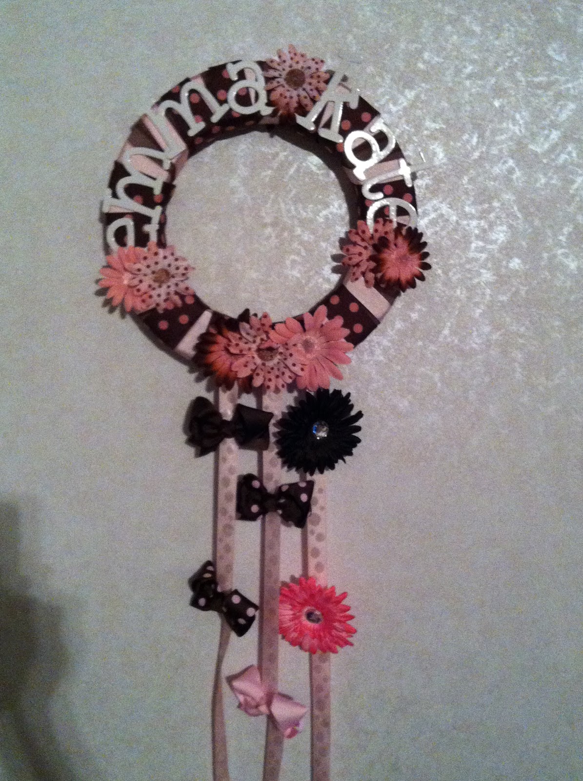 Simple Order: DIY Ribbon Wreath/Bow Holder